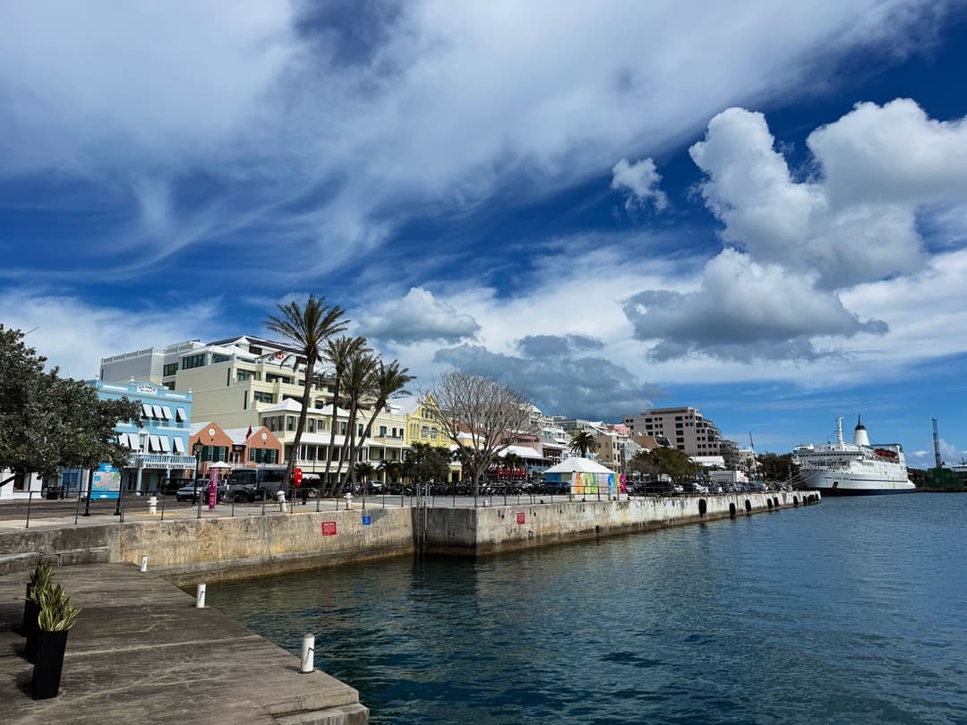 The Ultimate Bermuda Transportation Guide: Bus, Ferry & Beyond